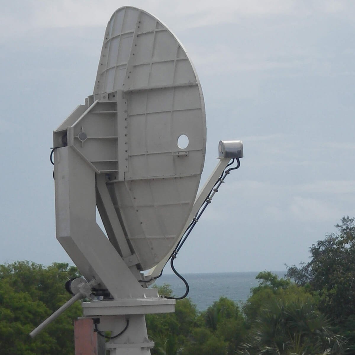 Cosecant Antenna - Sumeru Microwave Communications Private Limited